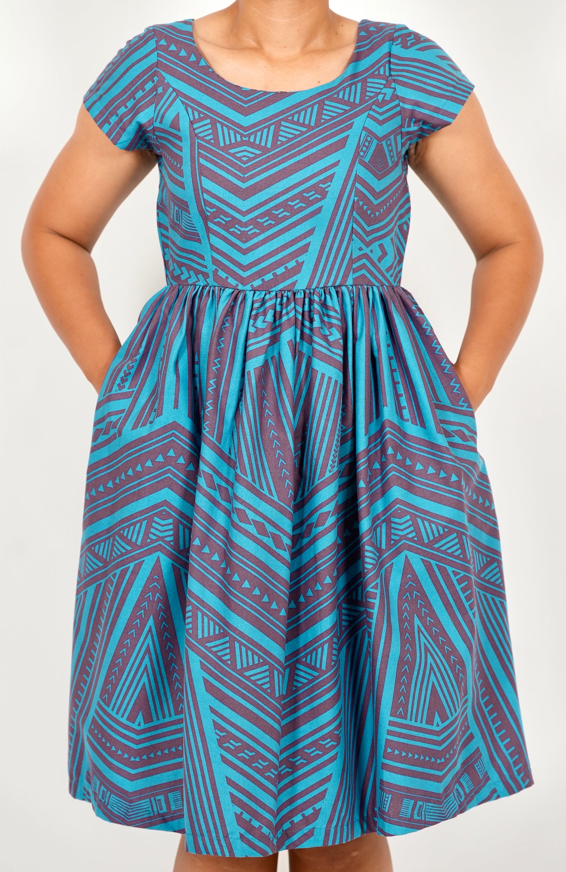 Eveni Pacific Ladies Midi Dress - Coral Concoction